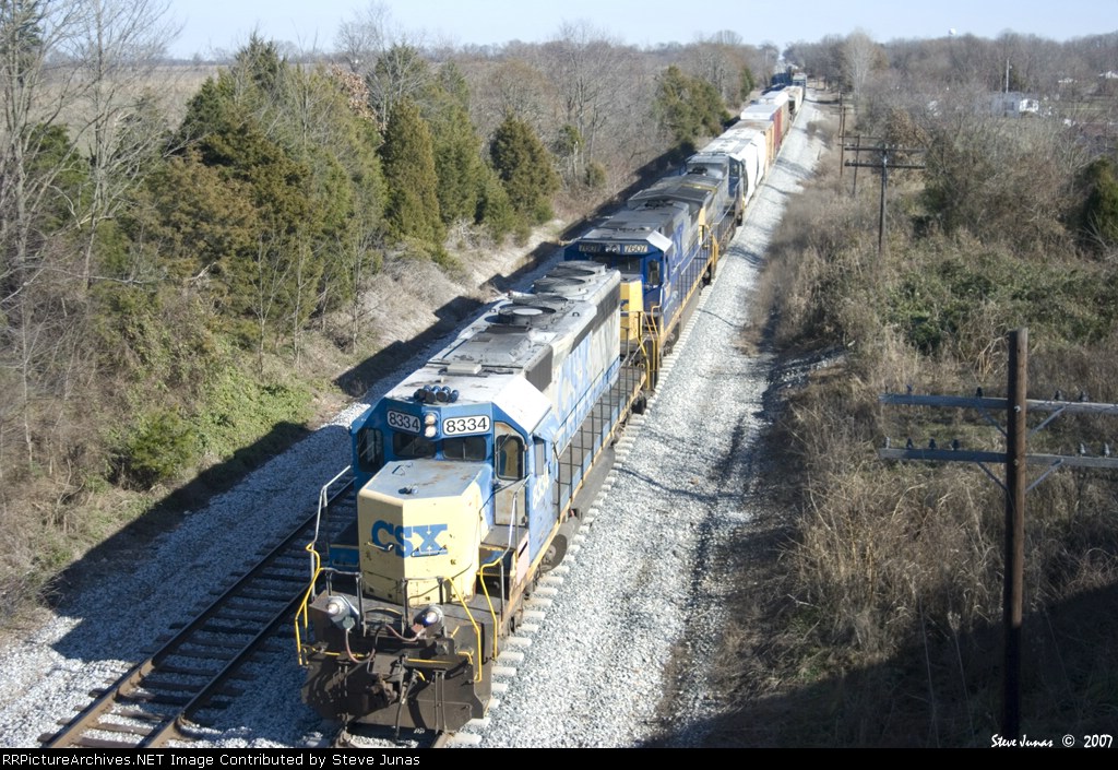 CSX 8334,7607,7759 power Q525 through South Gossum siding